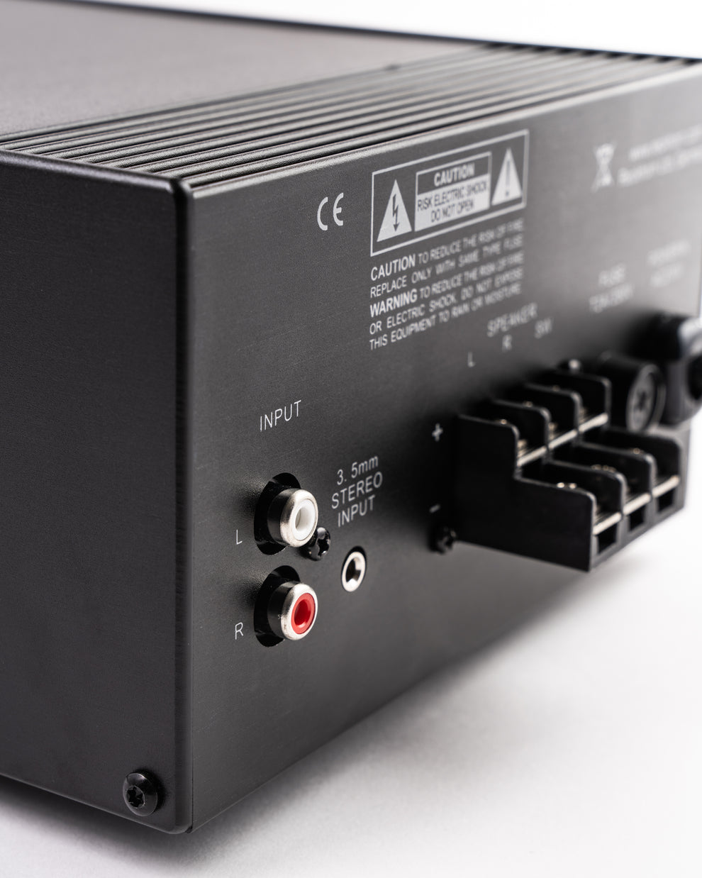 A-2.1 Stereo Verstärker + Mono Subwoofer Ausgang – Reckhorn